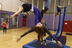 Spinal Chord :: Trapeze & Aerial Dance Classes for the new circus ...